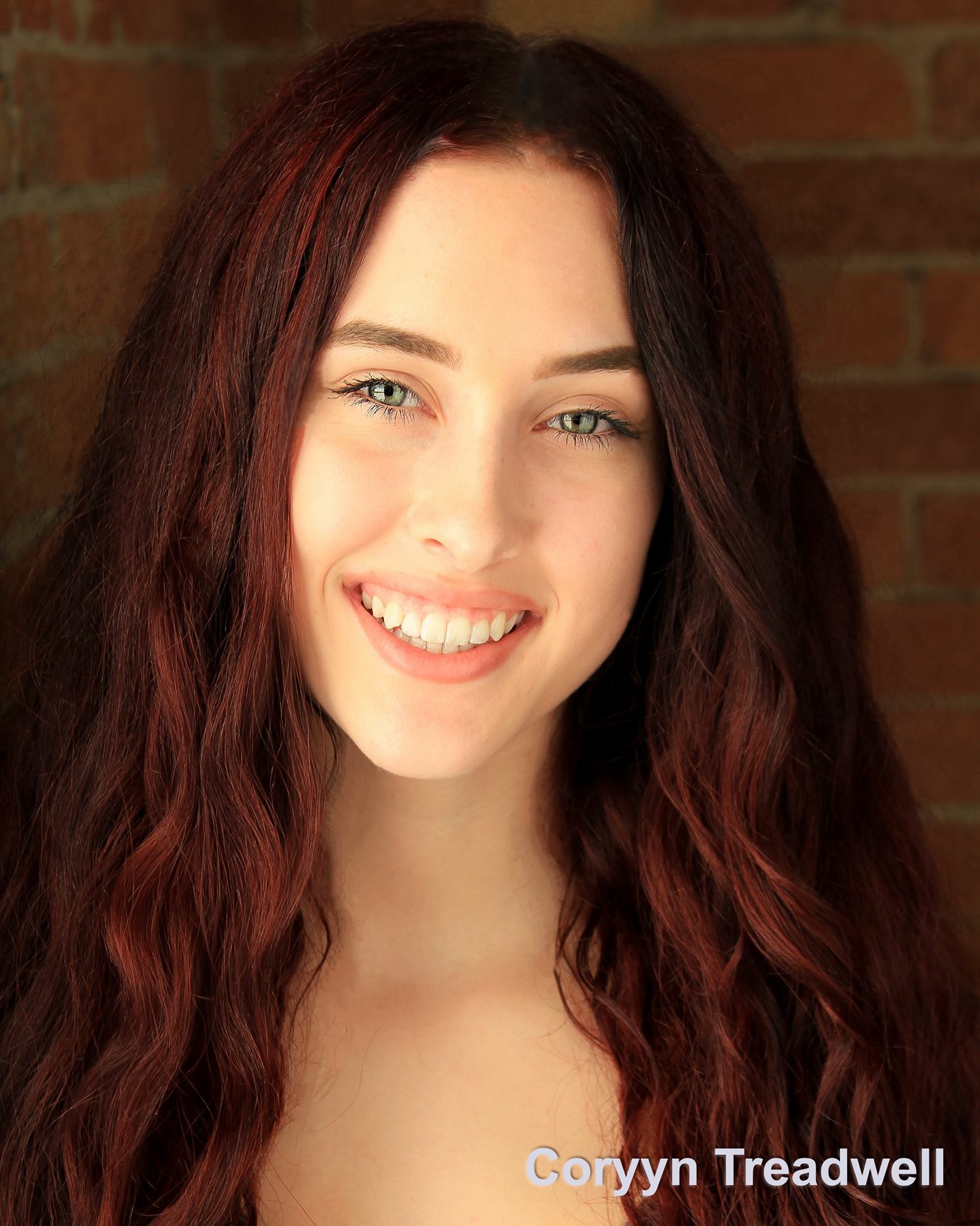 Corynn smile – Rob Diamond Agency