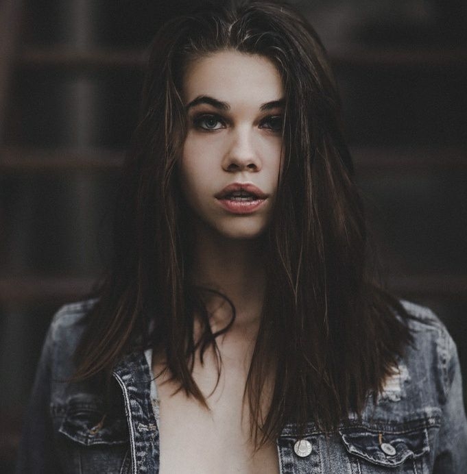 Gabriella Model – Rob Diamond Agency